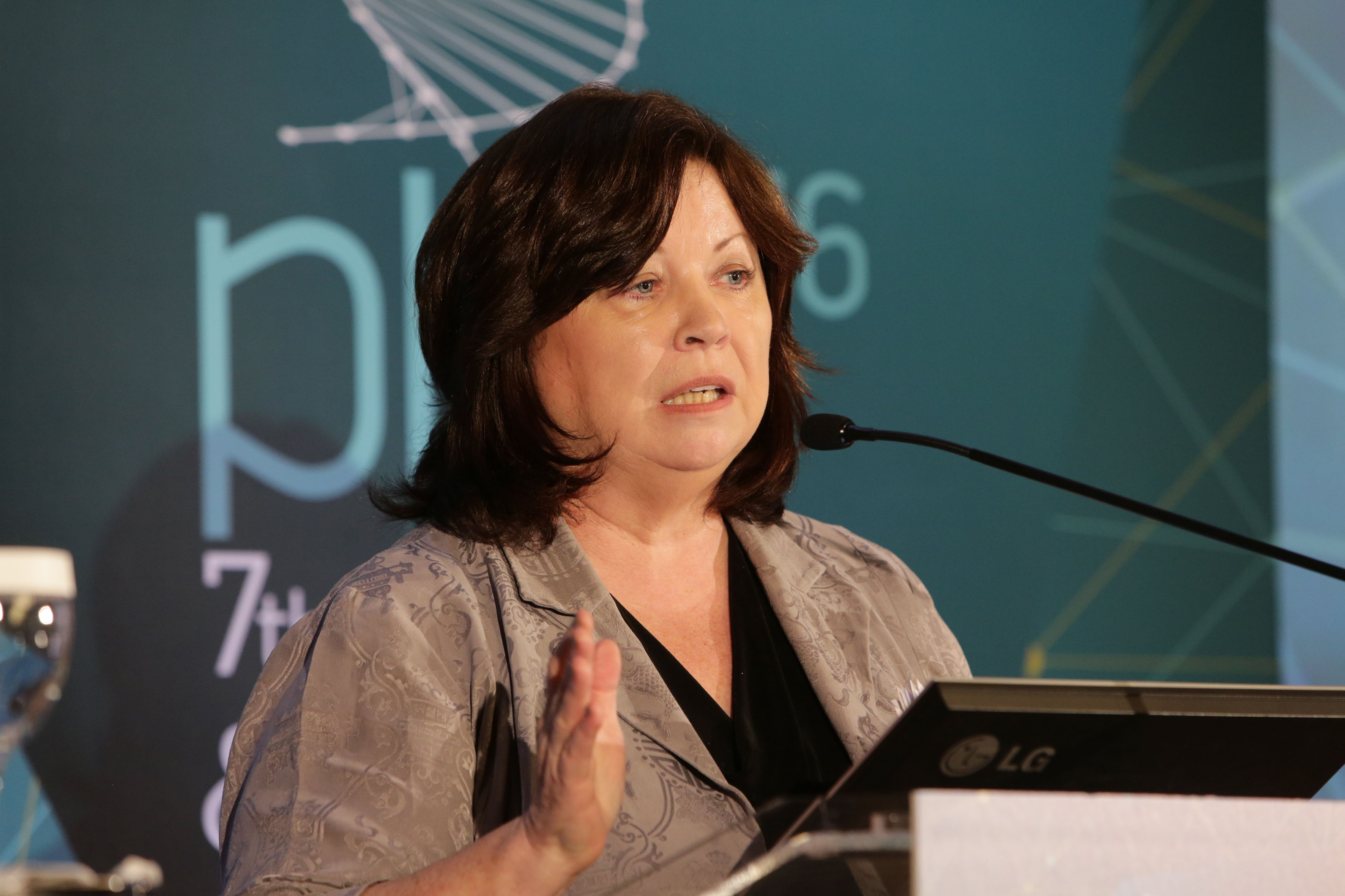 Mary Harney: Οι παρεμβάσεις που έκανε η Ιρλανδία στο χώρο της Υγείας ...